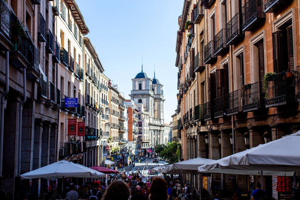 The Starting Point of All Spanish Roads – for the love of nike