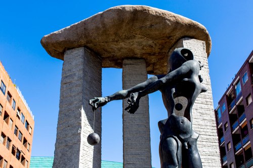 The Starting Point of All Spanish Roads – for the love of nike