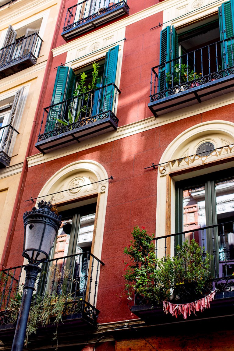 The Starting Point of All Spanish Roads – for the love of nike