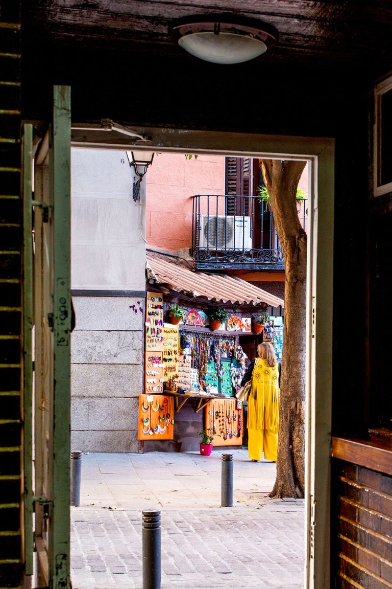 The Starting Point of All Spanish Roads – for the love of nike