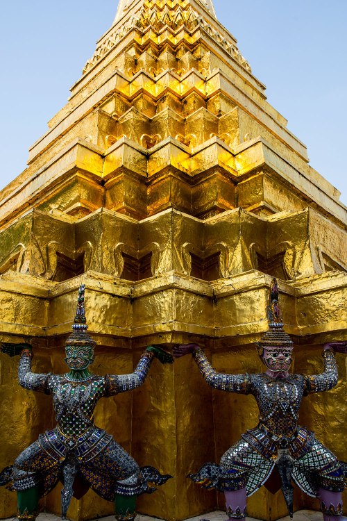 this Thai temple takes details to the next level – for the love of nike