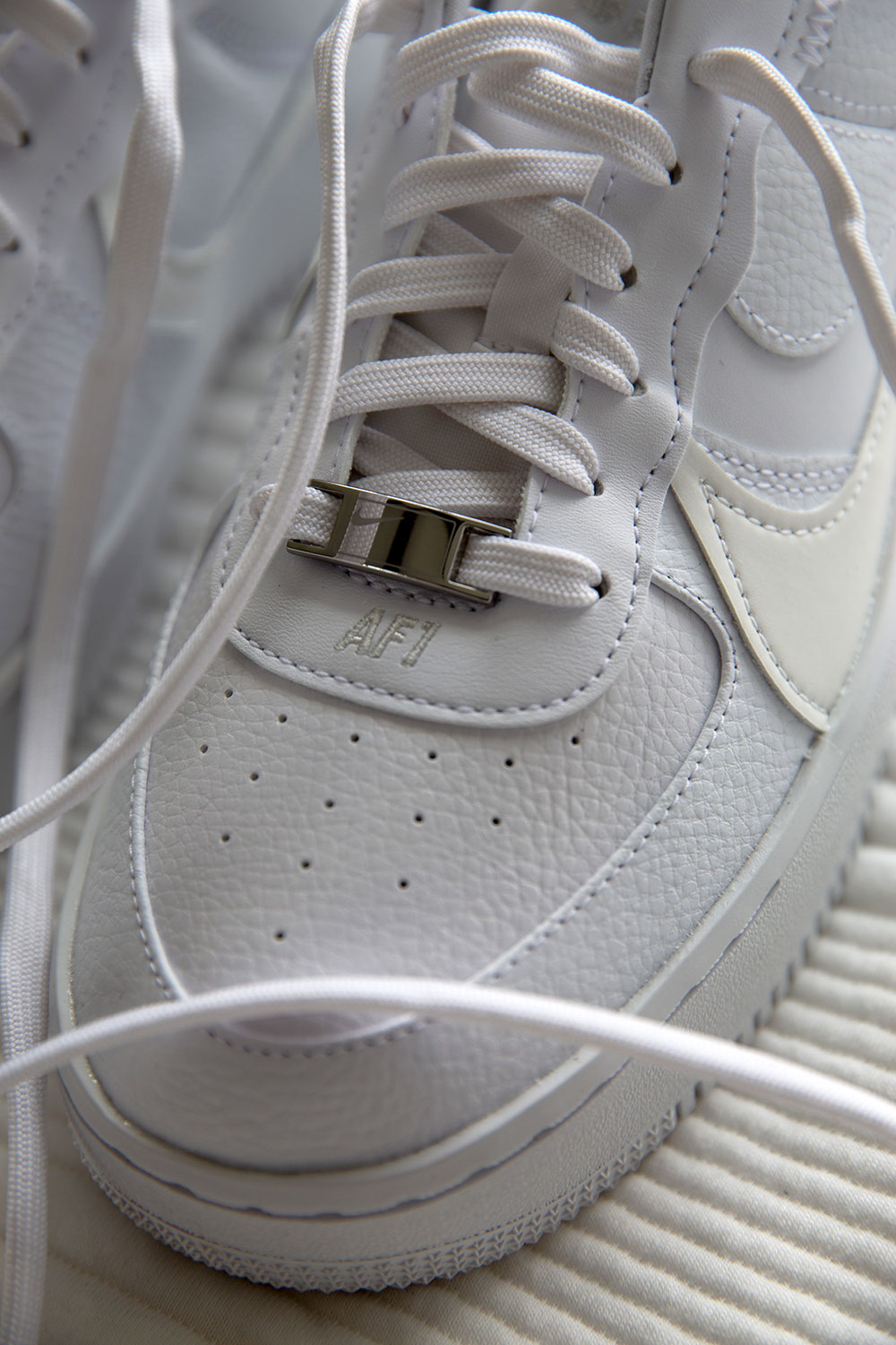a warm closet welcome to these cuties – for the love of nike